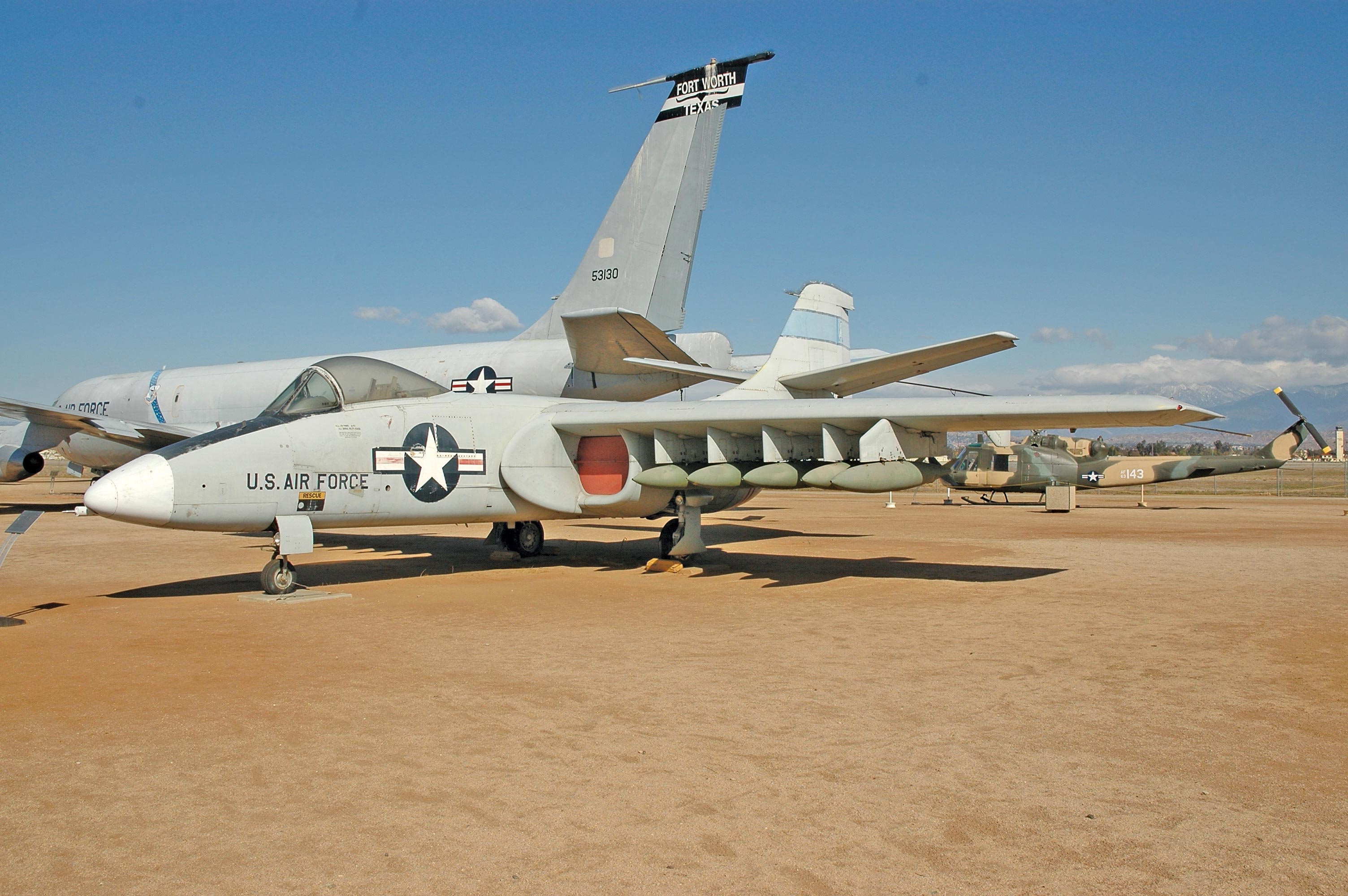 SU-25UTG, the Russian T-45 : aviation